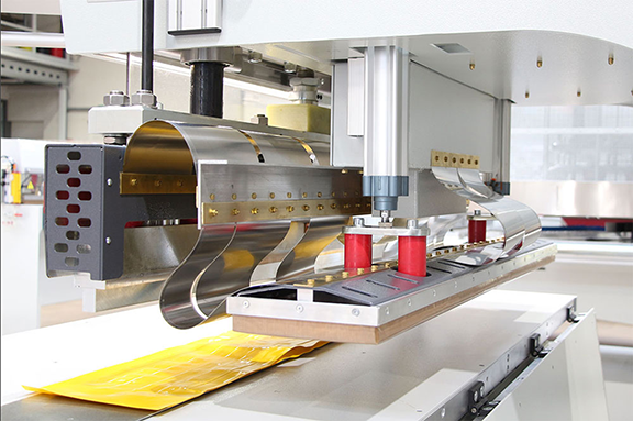 Versatile Radio Frequency Welder For All PVC And PU Products | Rflex